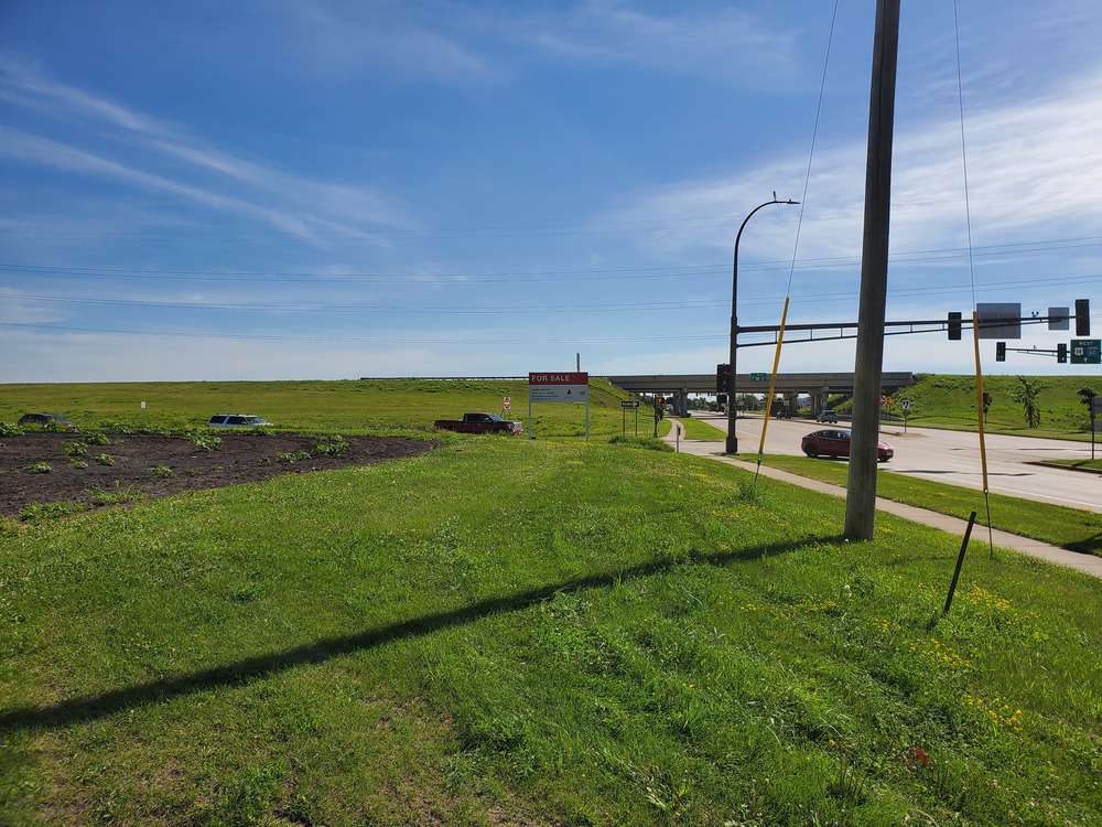 Pepper Property FOR SALE on 1401 North Victory Drive, realnex.com