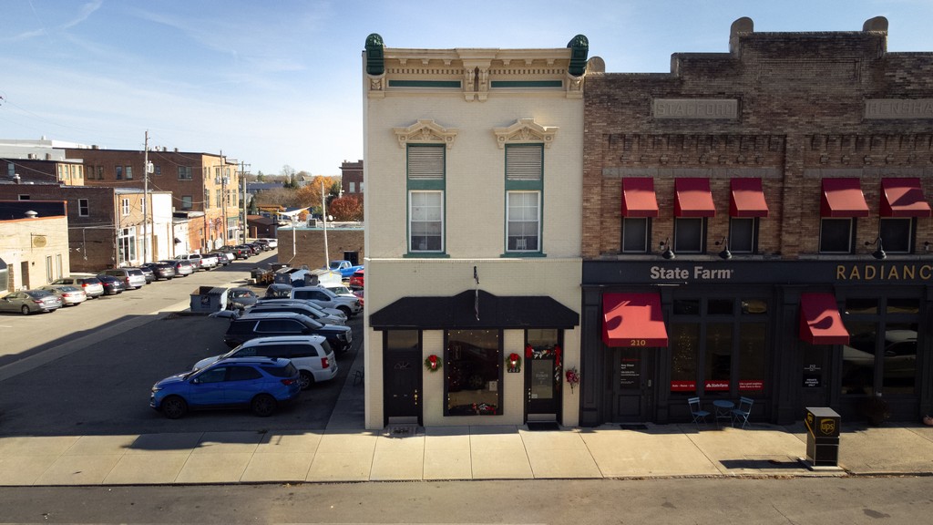 208 S Main St | FOR SALE