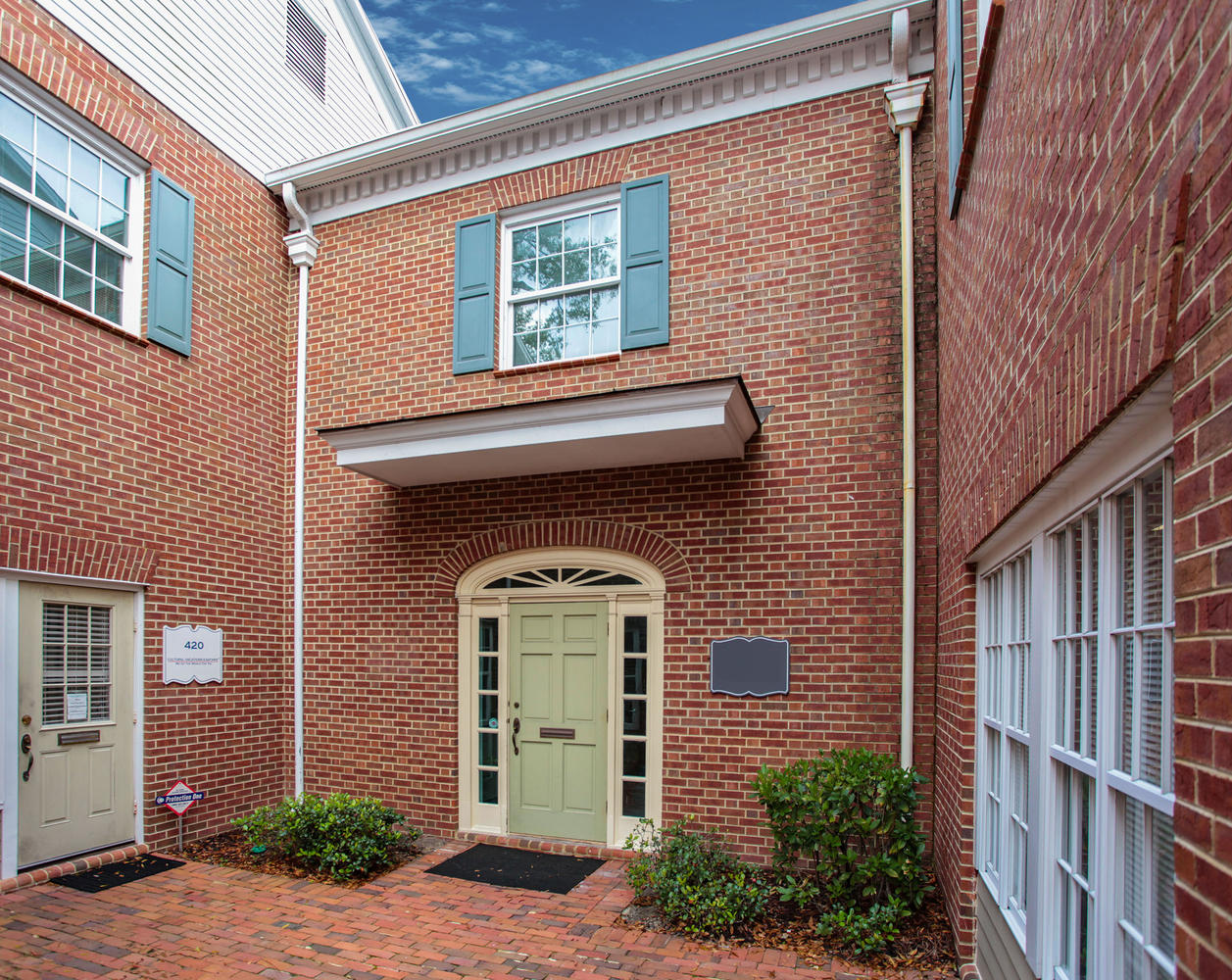 Crown Oak Centre FOR LEASE on Crown Oak Centre Drive, realnex.com