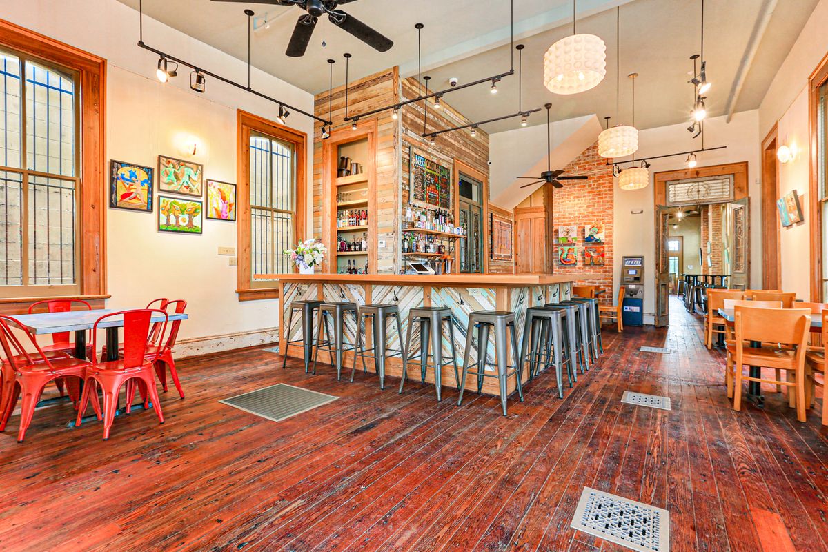 Newly Renovated Bar with extra Event Space Bar FOR LEASE on 1500 ...